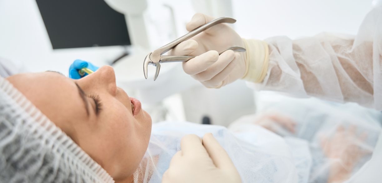 7 Days After Tooth Extraction & Still in Pain? Know Why